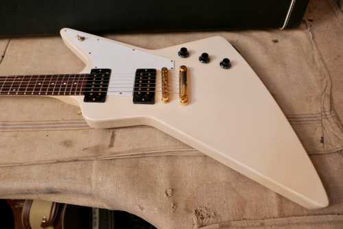1983 Gibson Explorer Pearl White > Guitars Electric Solid Body ...