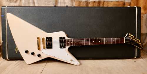 1983 Gibson Explorer Pearl White > Guitars Electric Solid Body ...