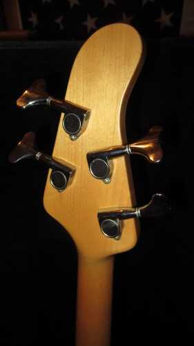 1984 Robin Freedom Bass Double Pickup Pearl White > Guitars Bass ...