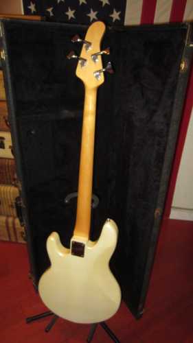 1984 Robin Freedom Bass Double Pickup Pearl White > Guitars Bass ...