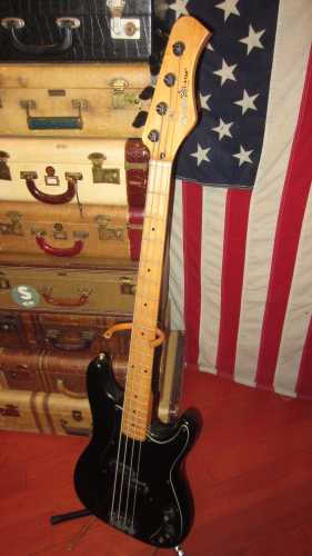 1985 Hondo All Star Bass Black > Guitars Bass | Rivington Guitars