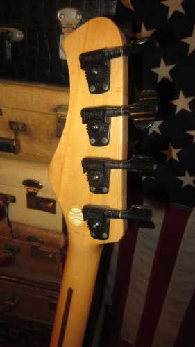 1985 Hondo All Star Bass Black > Guitars Bass | Rivington Guitars