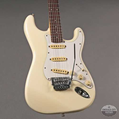 1986 Fender MIJ Stratocaster > Guitars Electric Solid Body | Emerald ...