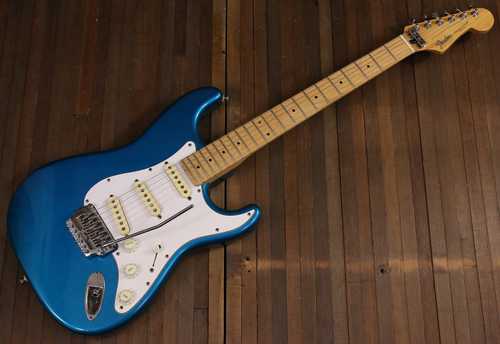 1986 Fender Stratocaster Ocean Blue > Guitars Electric Solid Body ...