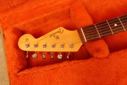 1989 Fender '62 Reissue Stratocaster AVRI Black > Guitars Electric ...