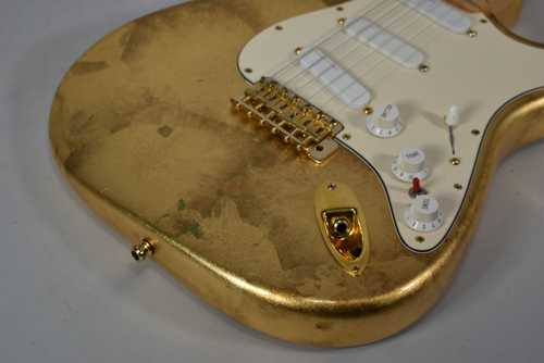 1991 Fender Eric Clapton Stratocaster Gold Leaf > Guitars Electric ...