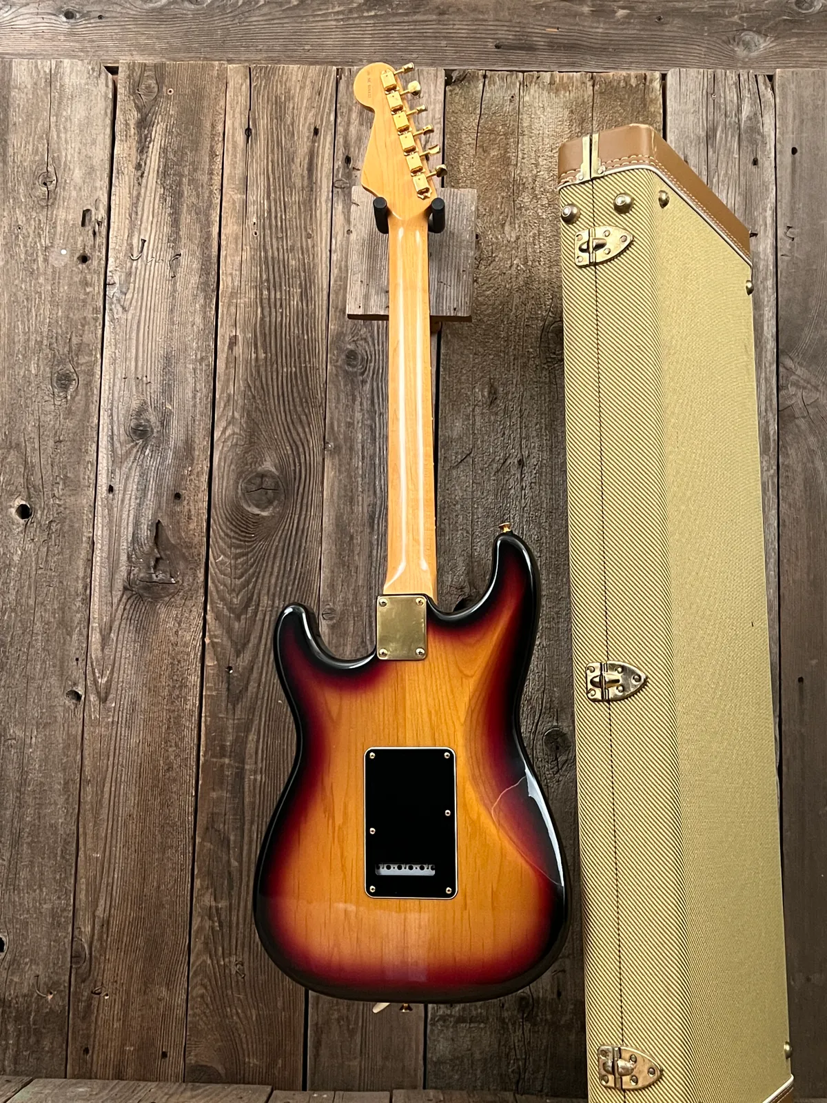 1992 Fender Stevie Ray Vaughan Stratocaster SRV Sunburst > Guitars ...