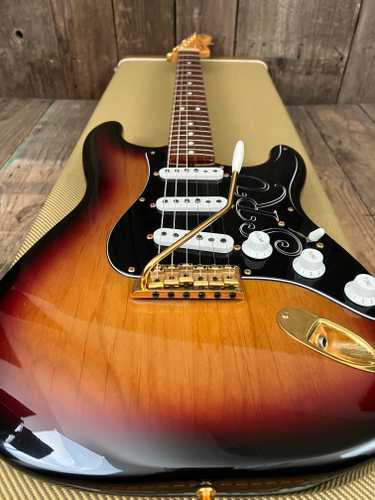 1992 Fender Stevie Ray Vaughan Stratocaster SRV Sunburst > Guitars ...