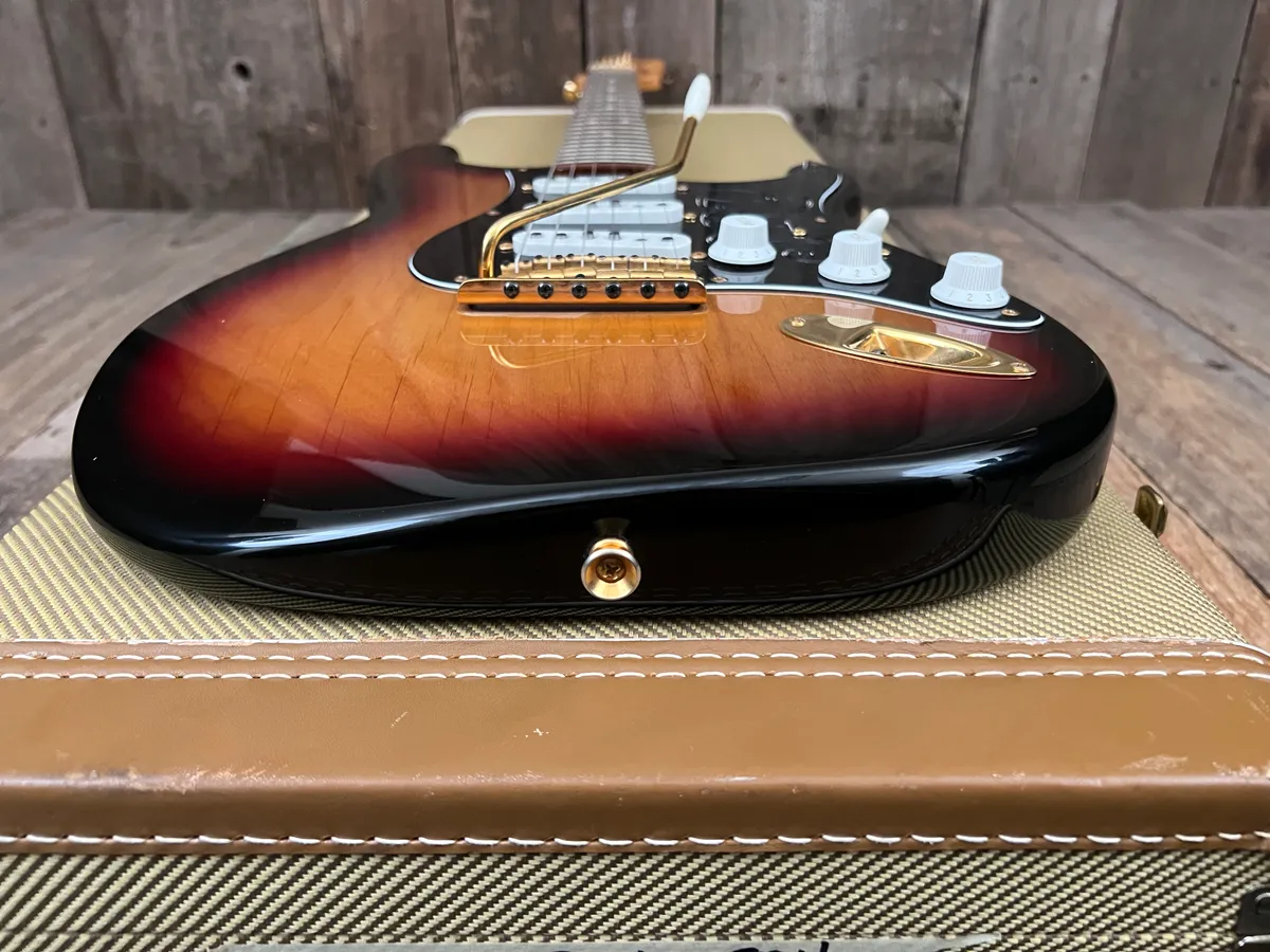 1992 Fender Stevie Ray Vaughan Stratocaster SRV Sunburst > Guitars ...