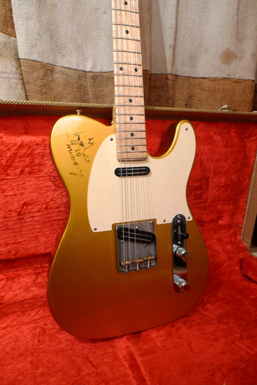 1993 Fender Danny Gatton Telecaster Gold > Guitars Electric Solid Body ...