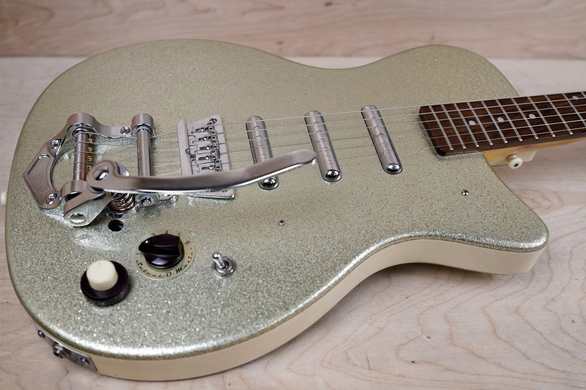 1999 Danelectro '56-U3 Reissue Gold Sparkle > Guitars Electric Solid ...