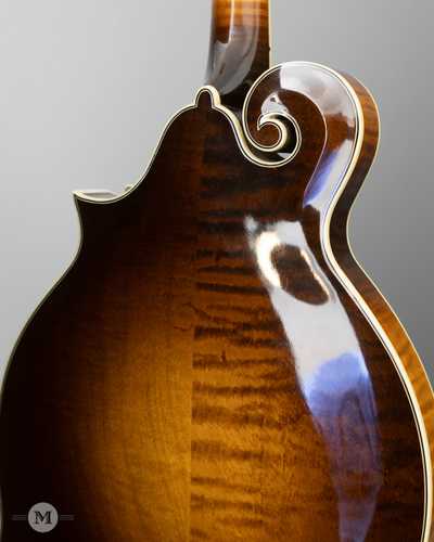 2000 Gibson F5 Sunburst > Mandolin Family | Mass Street Music
