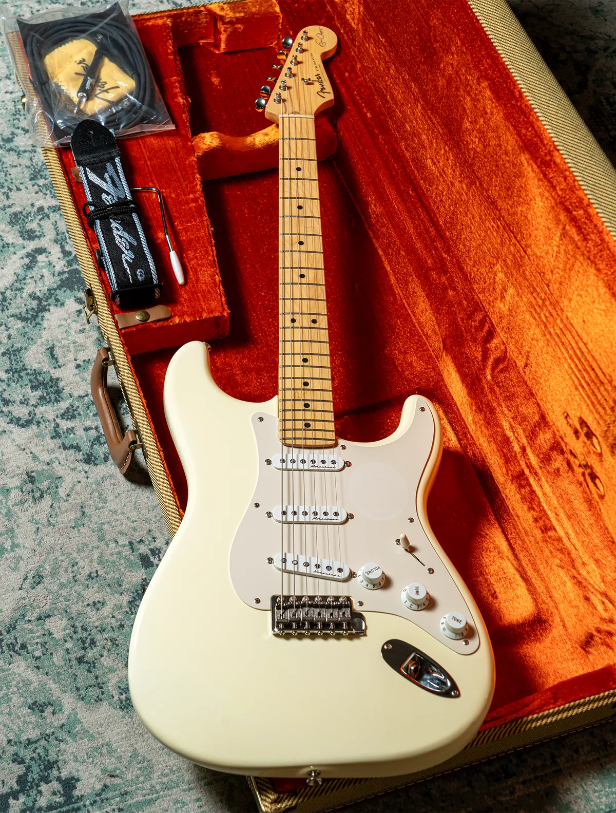 2003 Fender ERIC CLAPTON SIGNATURE STRAT OLYMPIC WHITE > Guitars ...