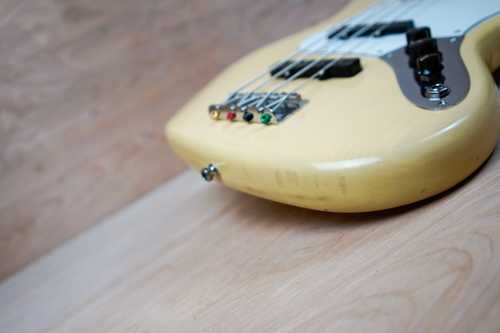 2003 Fender Highway One Jazz Bass with Rosewood Fretboard Honey Blonde ...