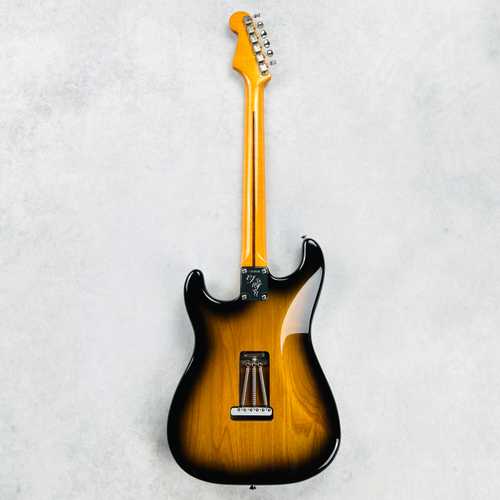 2005 Fender 2-Tone Sunburst > Guitars Electric Solid Body | Tone Wolf