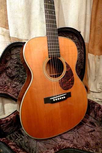 2005 Martin OM-28V Natural > Guitars Acoustic | Southside Guitars