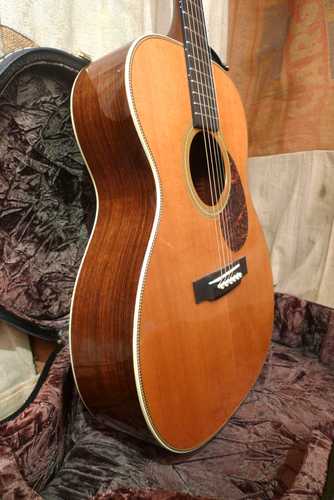 2005 Martin OM-28V Natural > Guitars Acoustic | Southside Guitars