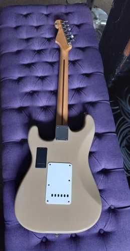 2006 Fender Deluxe Power Stratocaster Blonde > Guitars Electric Solid ...