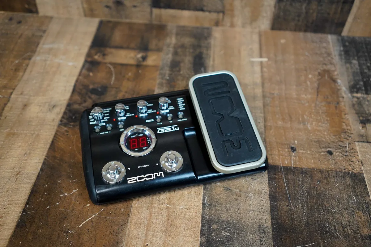 2010 Zoom G2.1U Black > Effects | A Flash Flood of Gear