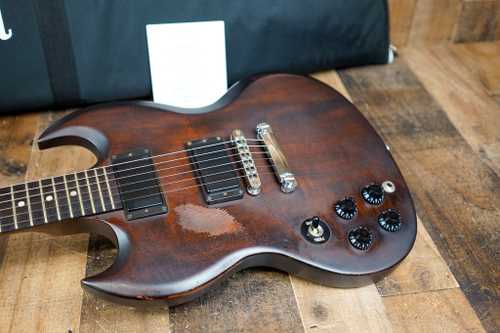 2011 Gibson SGJ Left Handed Chocolate > Accessories | A Flash Flood of Gear