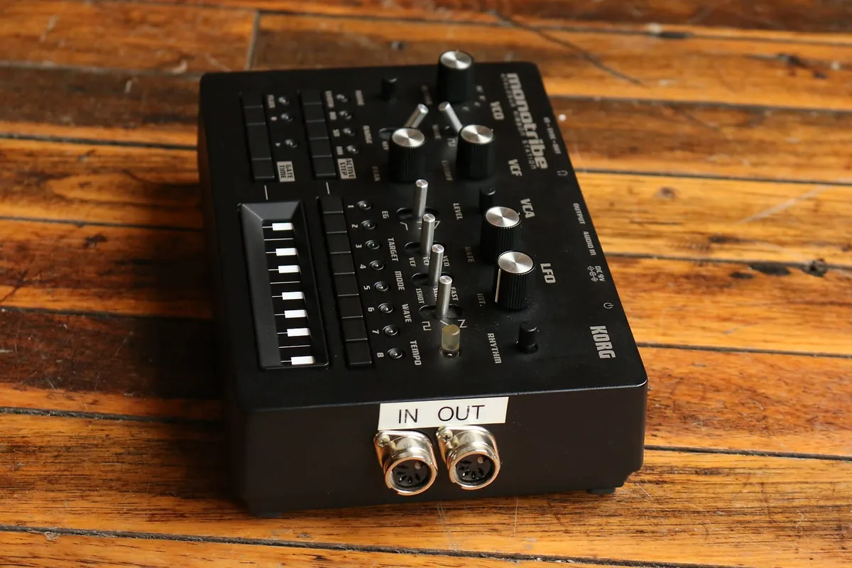 2011 Korg Monotribe Black > Keyboards | Rock n Roll Vintage Guitars