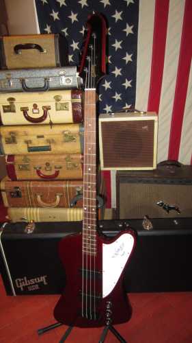 2012 Gibson Thunderbird Bass Cherry Red > Guitars Bass | Rivington Guitars