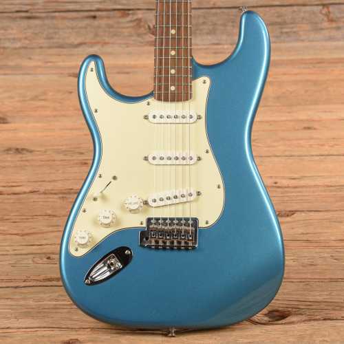 2013 Fender Standard Stratocaster Standard Stratocaster Blue Lake ...