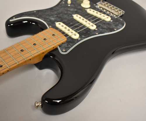 2015 Fender Jimi Hendrix Stratocaster Black > Guitars Electric Solid ...