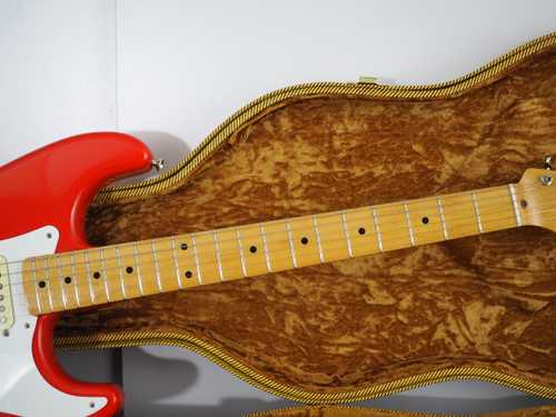 2015 Fender Stratocaster Rangoon Red > Guitars Electric Solid Body ...