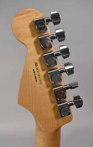 2015 Fender Stratocaster Tobacco Sunburst > Guitars Electric Solid Body ...