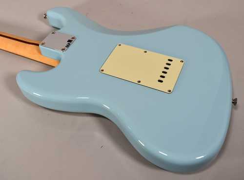 2018 Fender The Sixty-Six Daphne Blue > Guitars Electric Solid Body ...