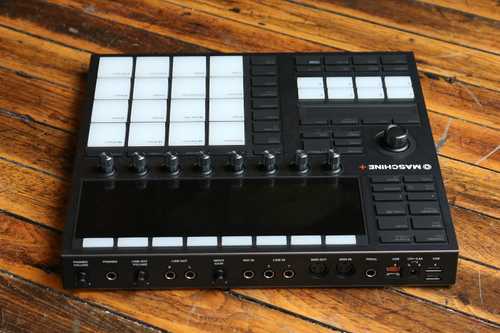 2020 Native Instruments Maschine Plus Black > Keyboards | Rock n Roll ...