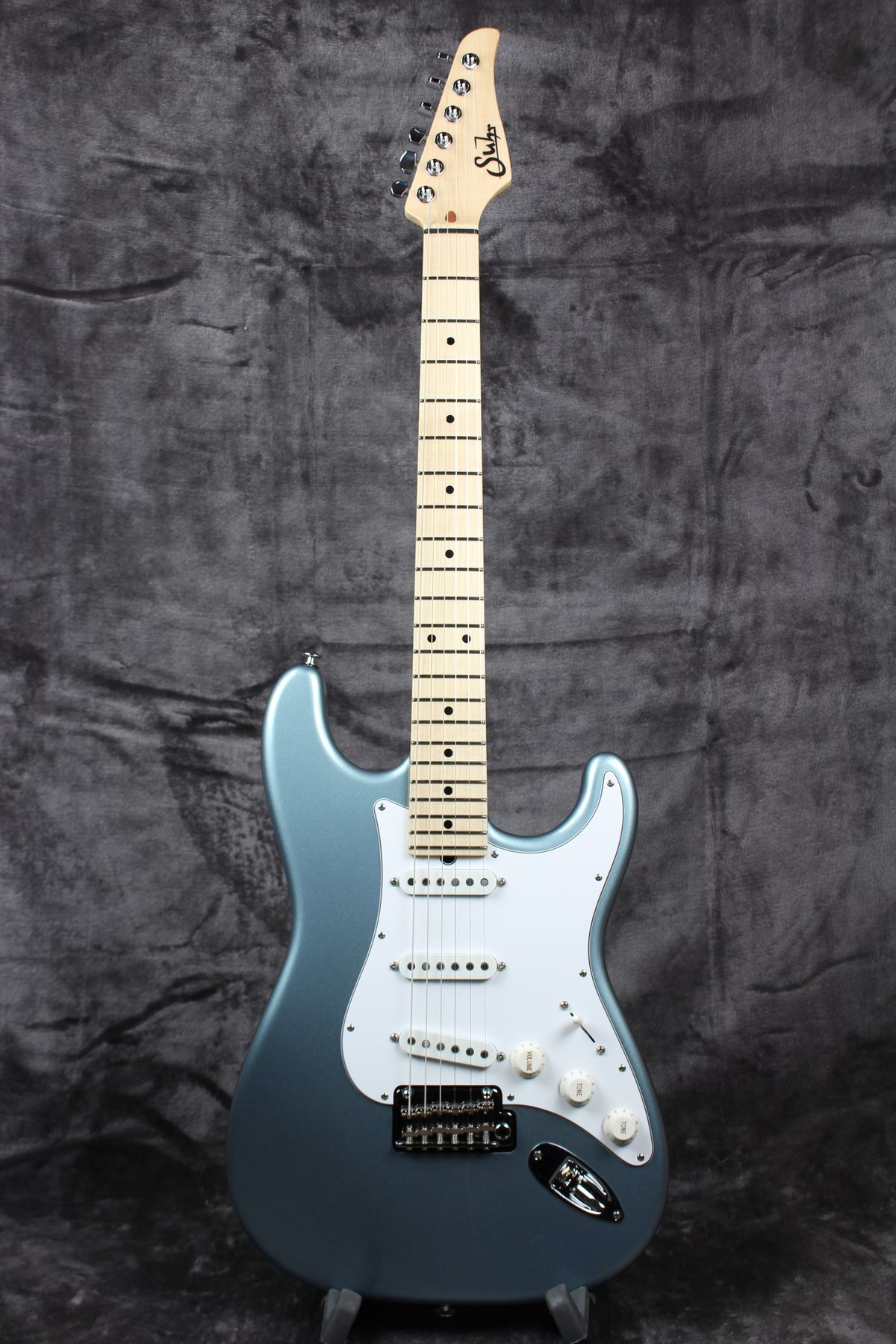2020 Suhr Custom Classic S Ice Blue Metallic > Guitars Electric Solid ...
