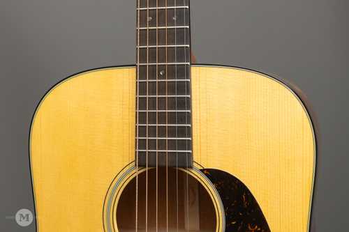 2025 Martin D-18 Natural with aging toner > Guitars Acoustic | Mass ...