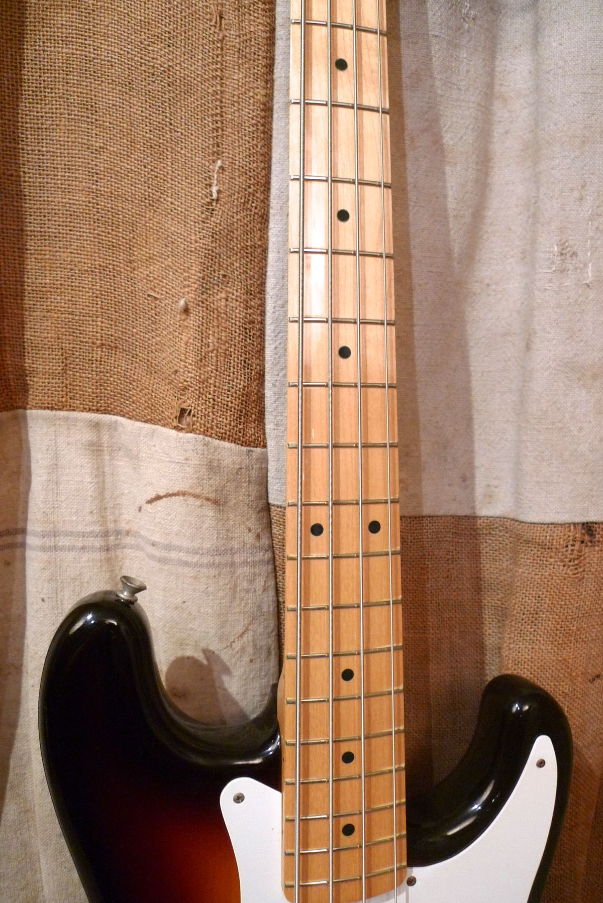 1983 Fender Bullet Bass Deluxe Sunburst > Guitars Bass | Southside Guitars