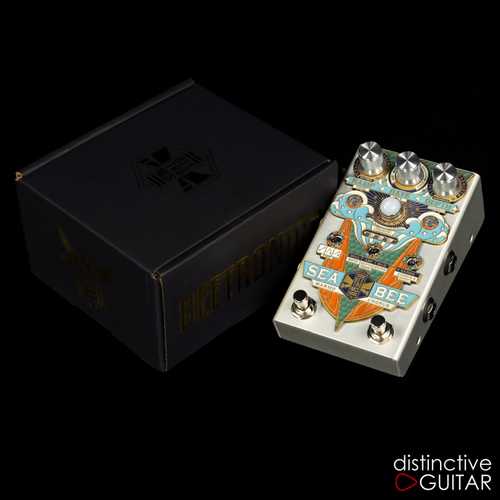 Beetronics Seabee Harmochorus Silver > Effects | Distinctive Guitar