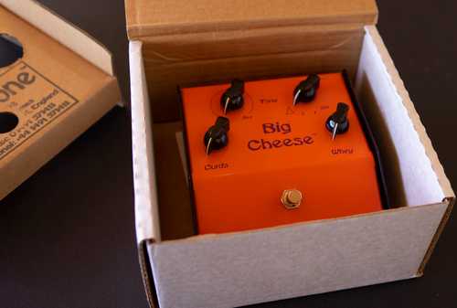 2005 Lovetone BIG CHEESE FUZZ PEDAL MINTY NICE > Effects | Elite Guitars
