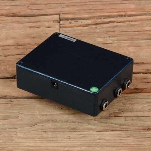 BluGuitar BluBox Speaker Emulator BluBox Speaker Emulator > Effects ...