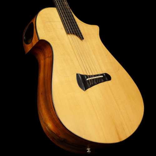 Boaz Clarita Negra > Guitars Classical & Nylon | Distinctive Guitar