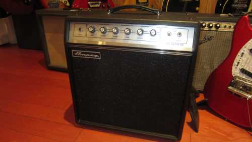 2015 Ampeg GVT15-112 Tube Combo Amp Black & Silver > Amps & Preamps ...