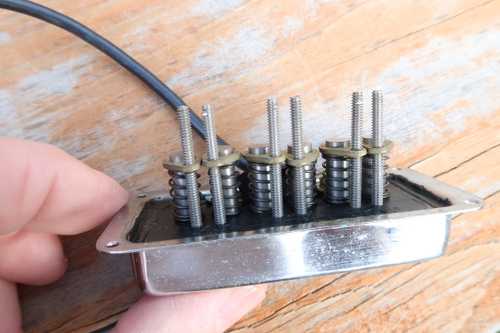 1950 DeArmond Dynasonic 2000 > Pickups | Copper Basin Guitars