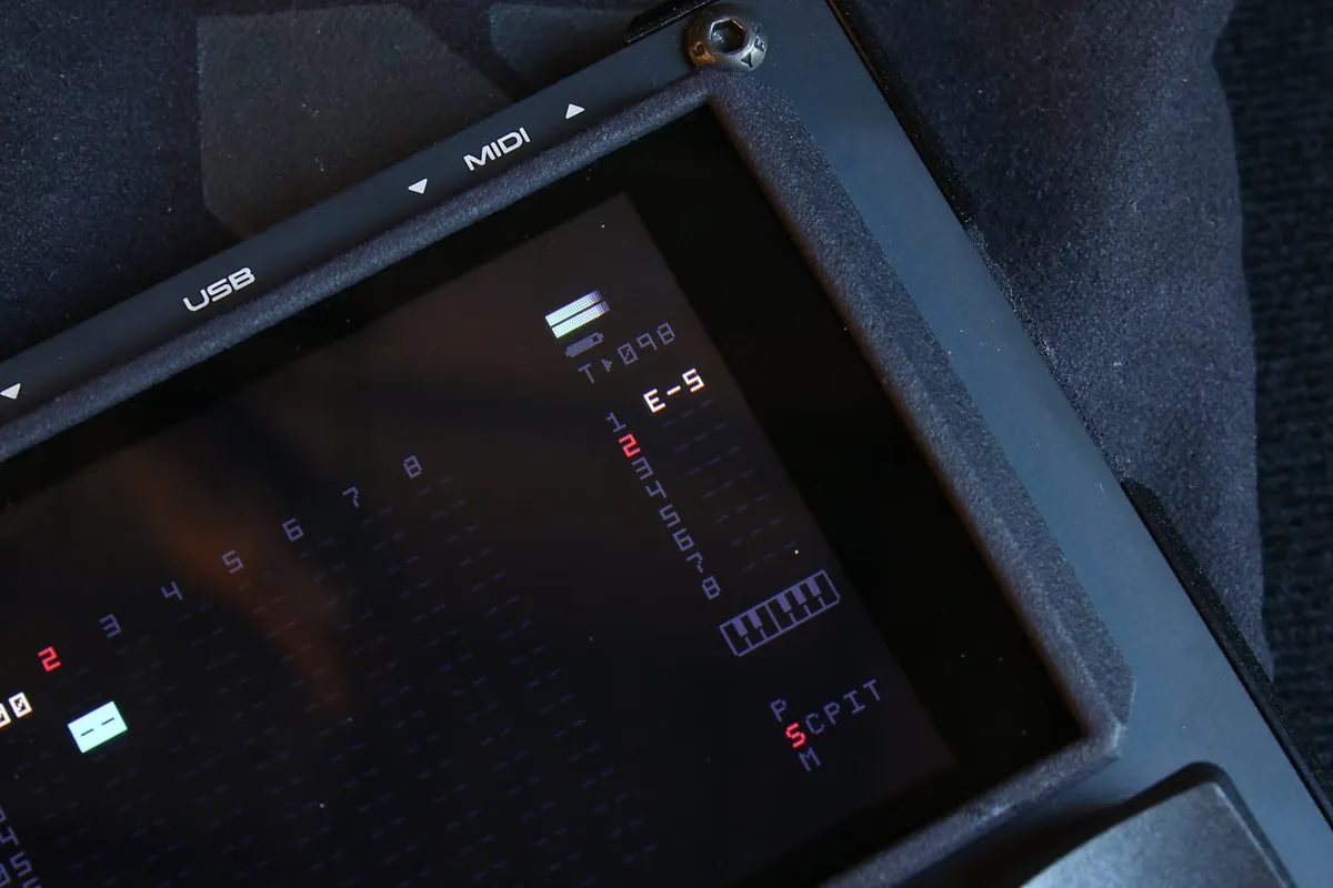 Dirtywave M8 Portable Tracker Sequencer / Synthesizer > Keyboards ...