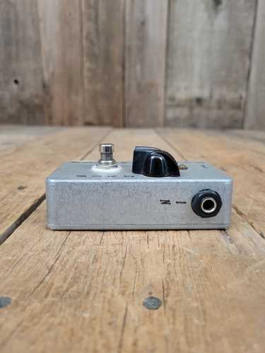 2001 Don Butler Rangemaster Treble Booster Silver > Effects | Mahar's ...