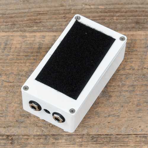 Earthquaker Devices Dispatch Master White & Blue > Effects | Chicago ...