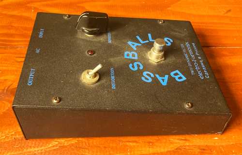 Electro-Harmonix Russian BASSBALLS > Effects | Bill Imperial