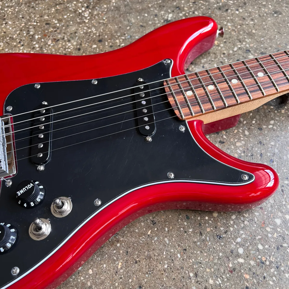 Fender Crimson Red > Guitars Electric Solid Body | Tone Wolf