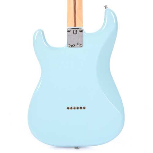 Fender Stratocaster Blue Daphne Blue > Guitars Electric Solid Body ...