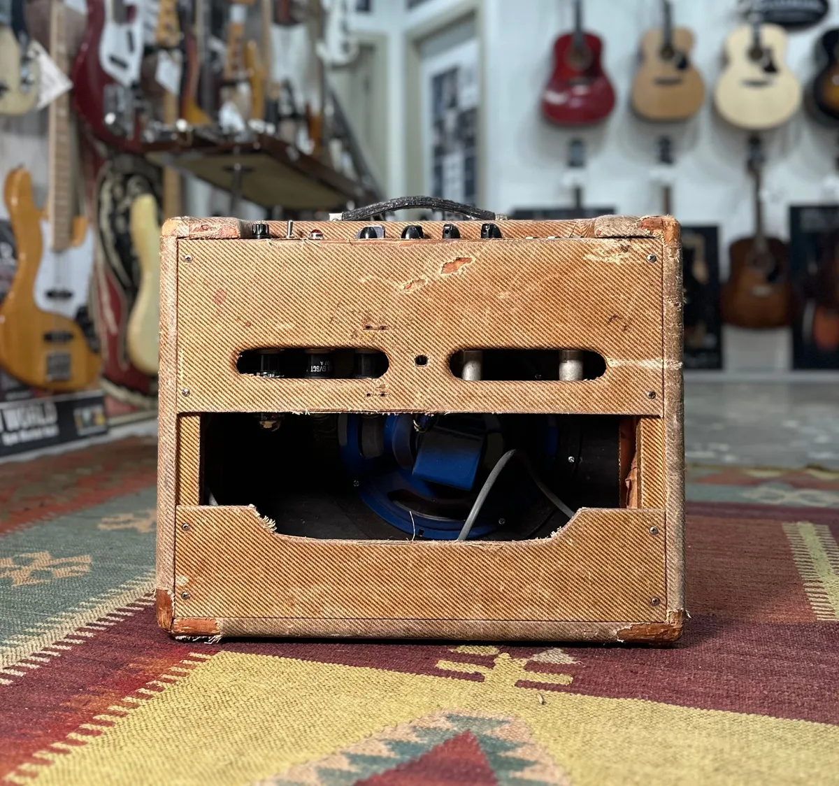 Fender Vibrolux > Amps & Preamps | Jimmy Wallace Guitars