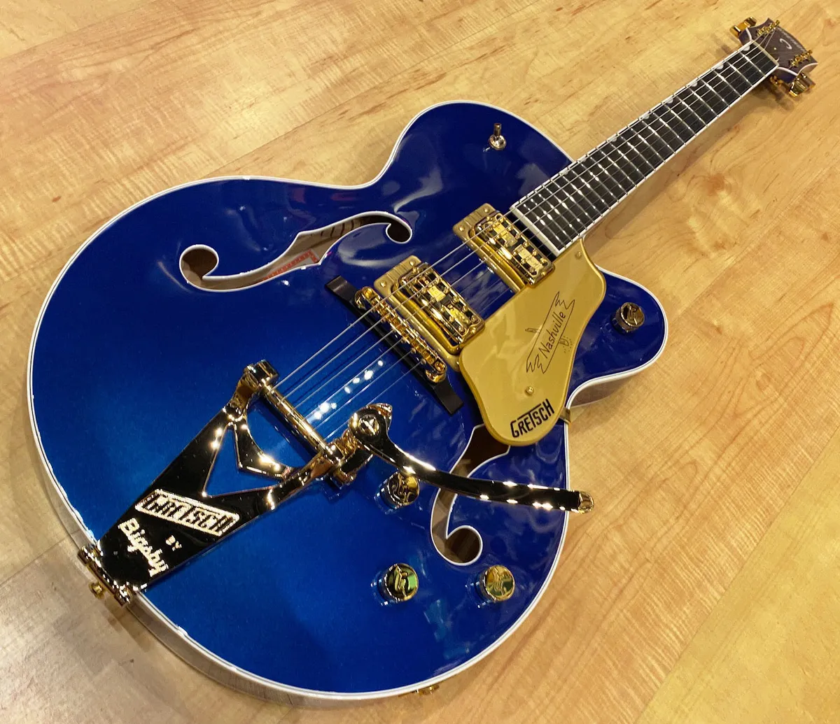 Gretsch G6120TG Players Edition Nashville Hollow Body Azure Metallic ...