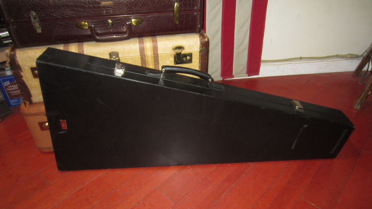 Gucci Electric Guitar Case for Gucci Guitar Black > Cases | Rivington ...